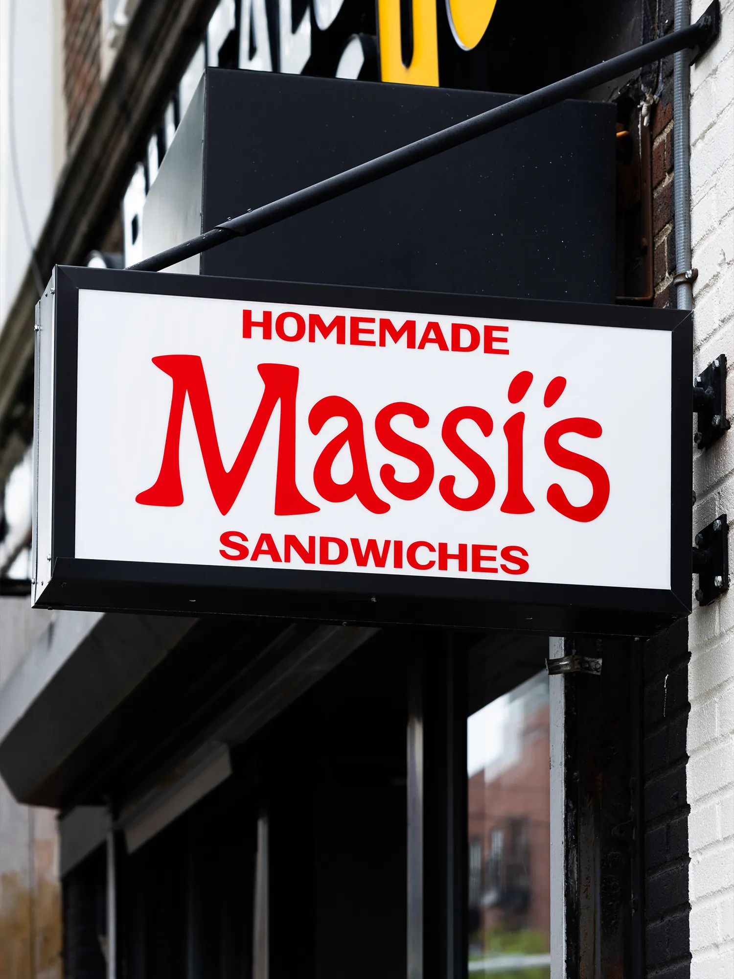 Massis Italian Sandwich Shop Brand Identity | Saint-Urbain