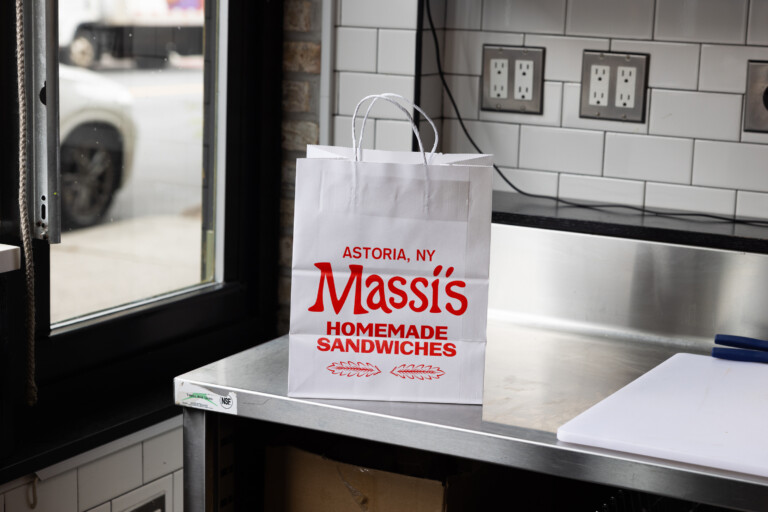 Massis Italian Sandwich Shop Brand Identity | Saint-Urbain